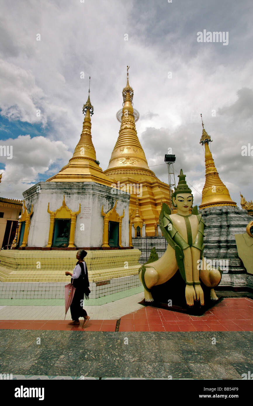 Temple in Myawaddy Stock Photo - Alamy