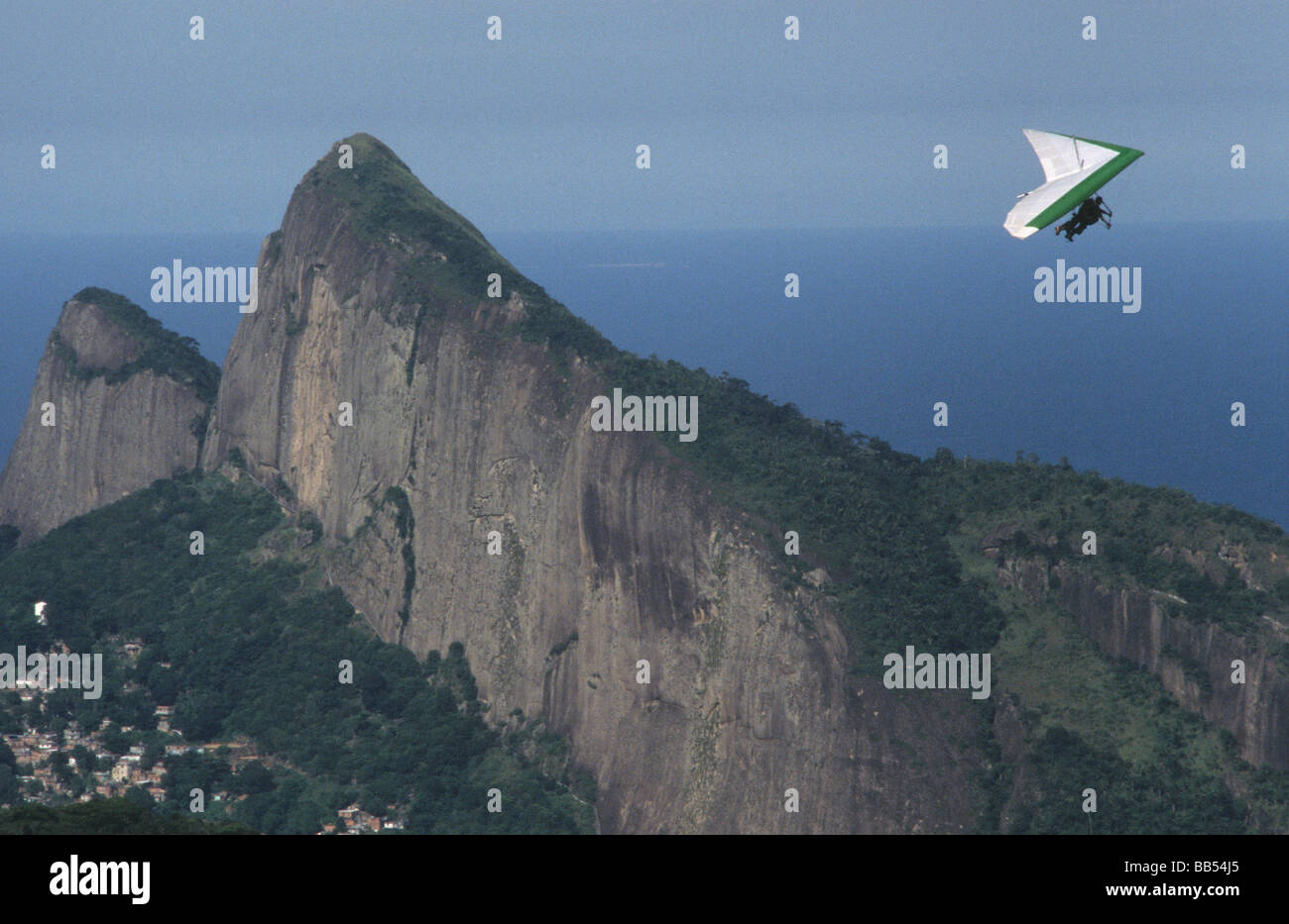 Hang gliding rio hi-res stock photography and images - Alamy