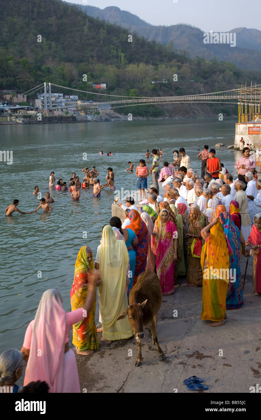 Puja ceremony. Shivanand Jhula. Ganges river. Rishikesh. Uttarakhand ...