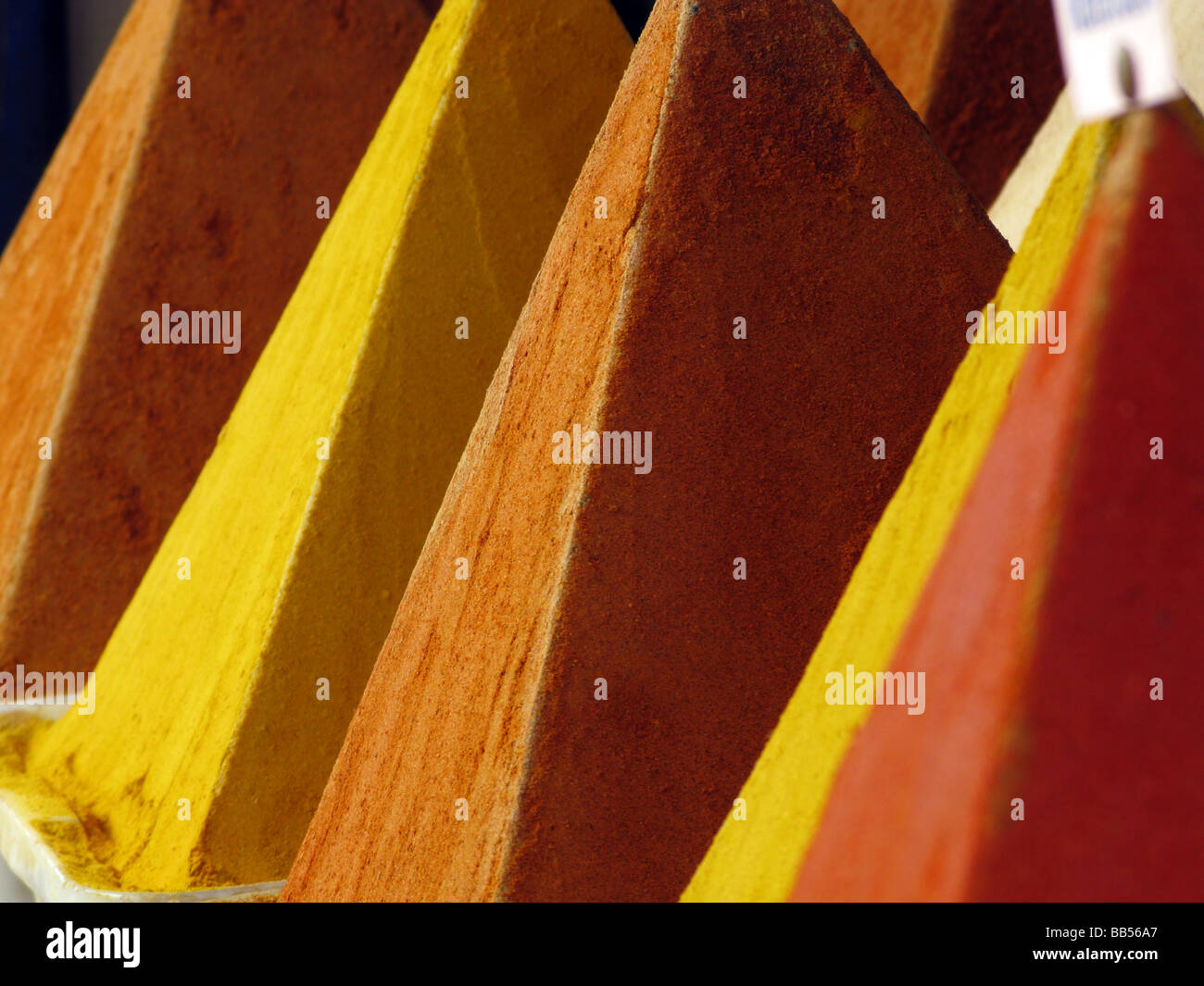 Morocco spice pyramid hi-res stock photography and images - Alamy
