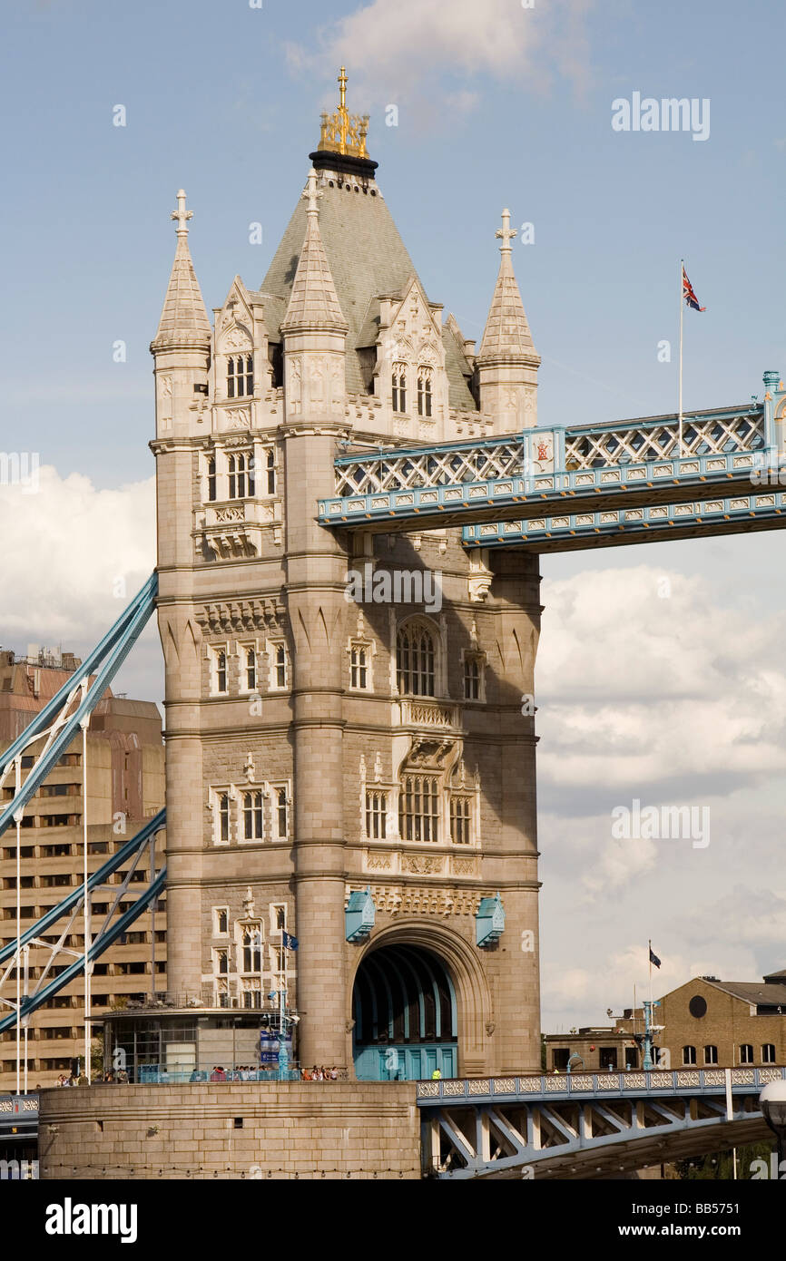 Detail of suspension tower hi-res stock photography and images - Alamy