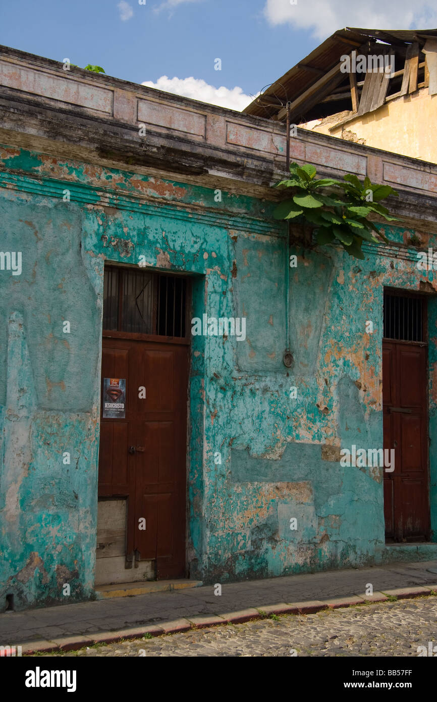 Portrait of building facade in Antigua, Guatemala Stock Photo - Alamy