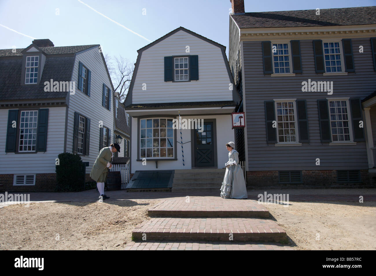 Two period actors reenact daily life in Colonial Williamsburg, Virginia ...