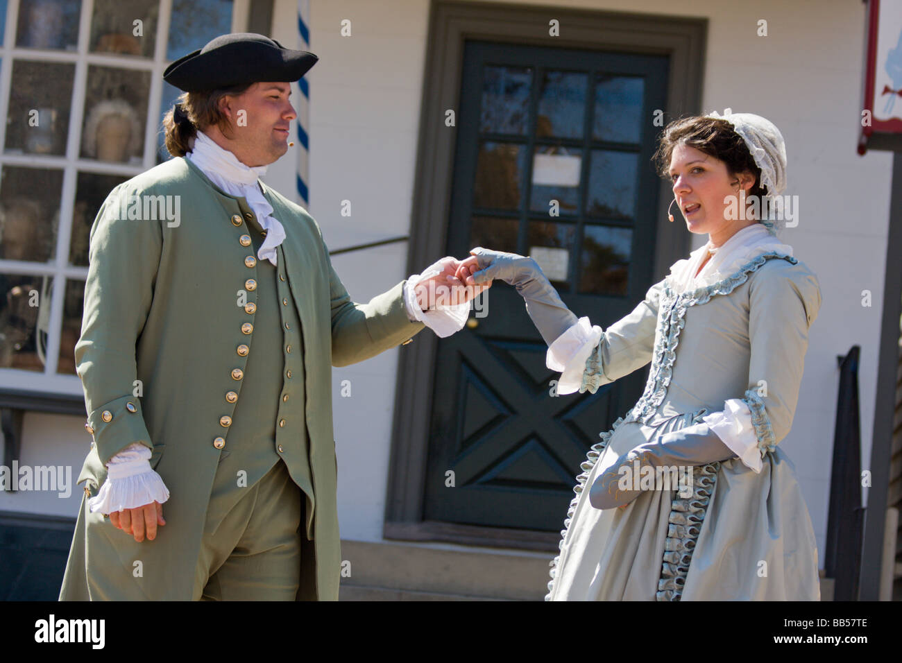 Two period actors reenact daily life in Colonial Williamsburg, Virginia ...