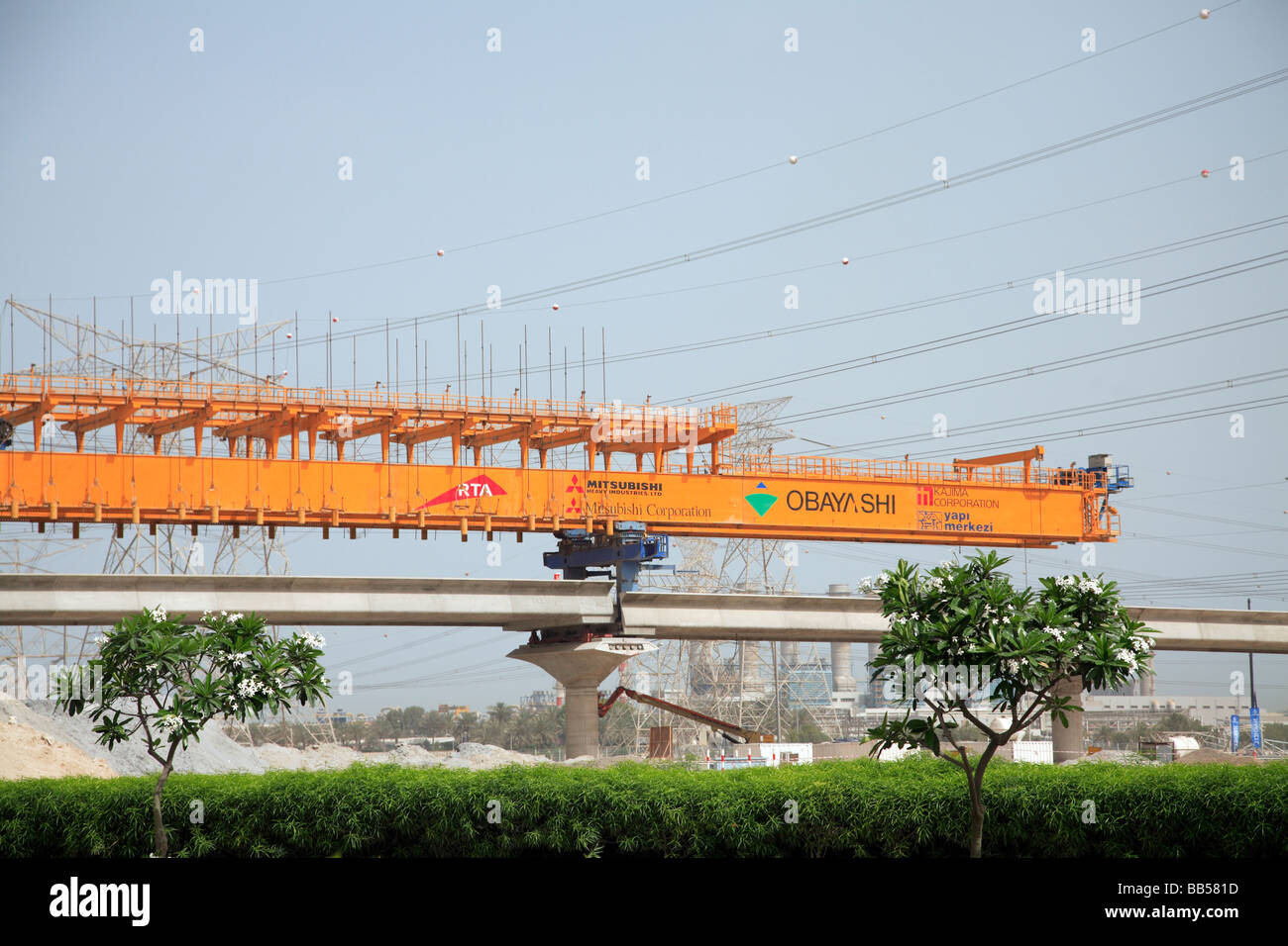 Dubai metro construction hi-res stock photography and images - Alamy