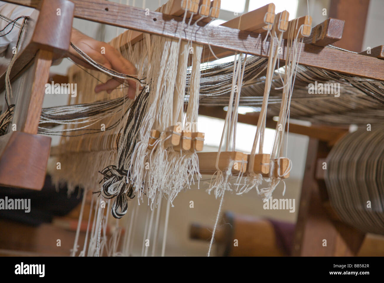 Loom 18th century hi-res stock photography and images - Alamy