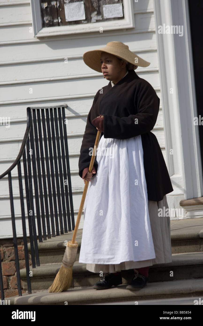 Period actor in Colonial Williamsburg, Virginia Stock Photo - Alamy