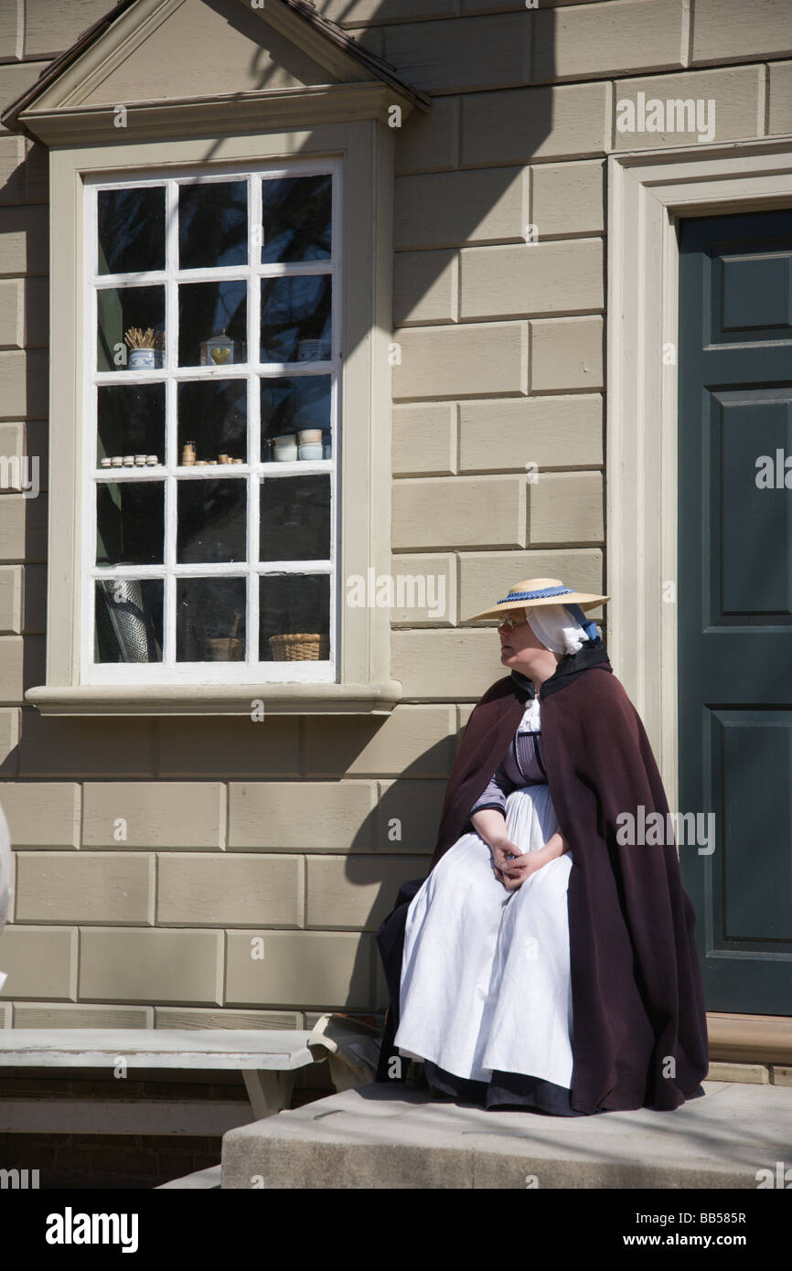 Period actor in Colonial Williamsburg, Virginia Stock Photo - Alamy
