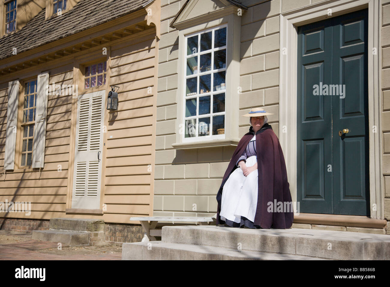 Period actor in Colonial Williamsburg, Virginia Stock Photo - Alamy