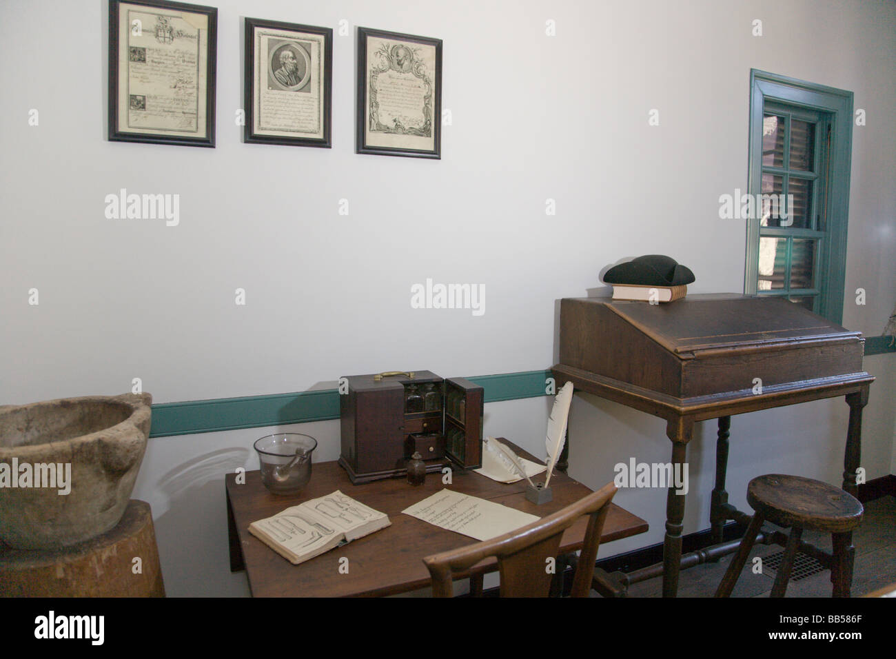 In colonial times two apothecary surgeons hi-res stock photography and ...