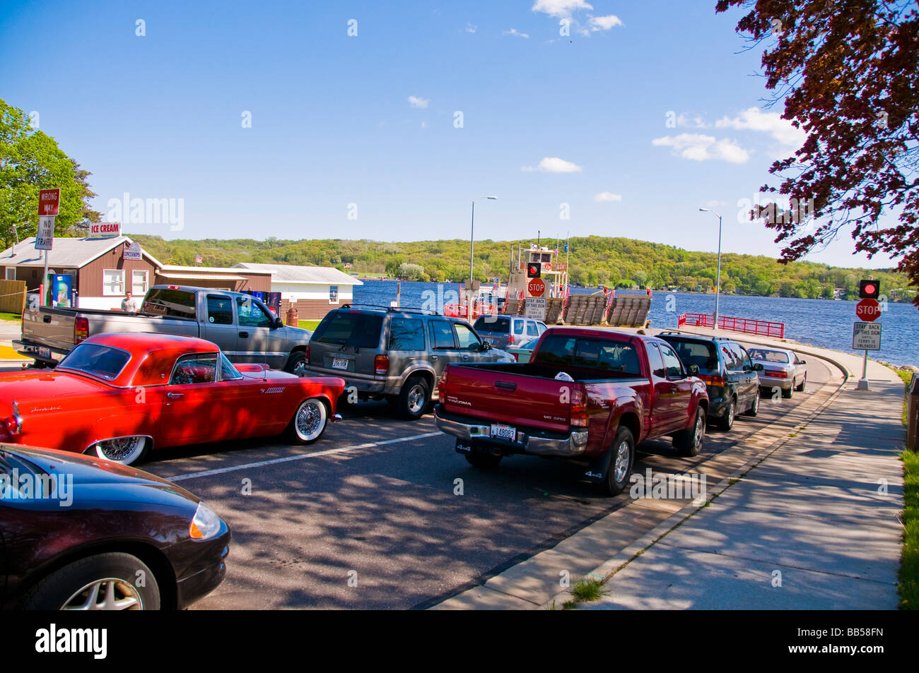 Merrimac ferry hi-res stock photography and images - Alamy