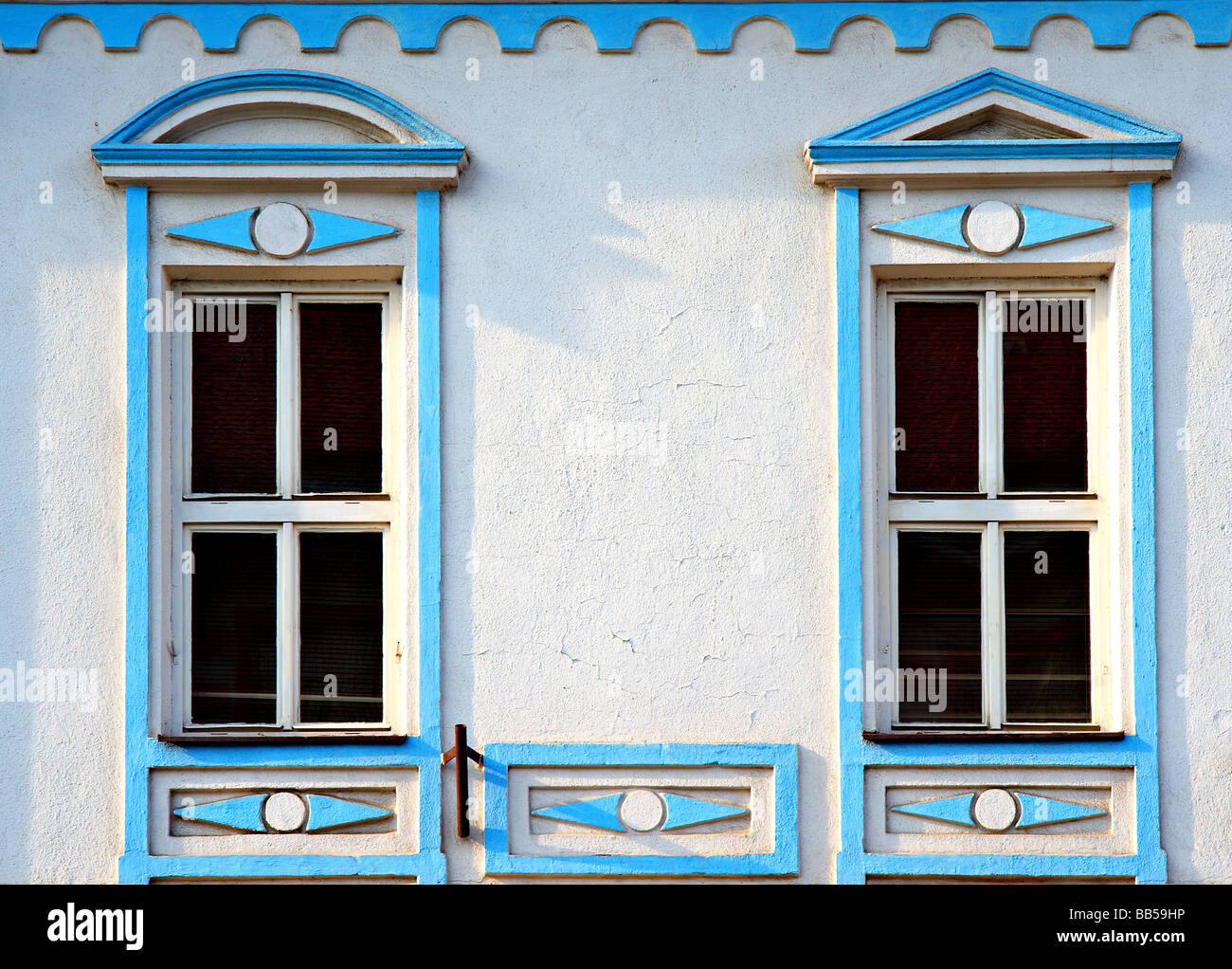 Blue white facade hi-res stock photography and images - Alamy