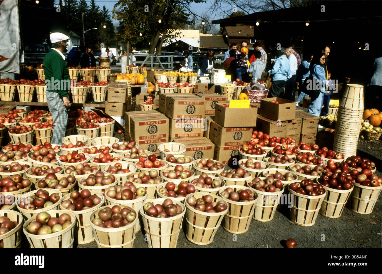 Apple Market Stand. Pennsylvania Stock Photo - Alamy