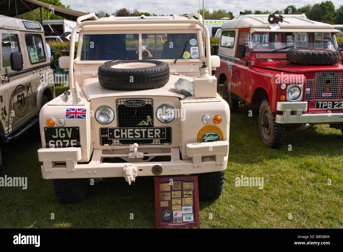 Classic land rovers hi-res stock photography and images - Alamy