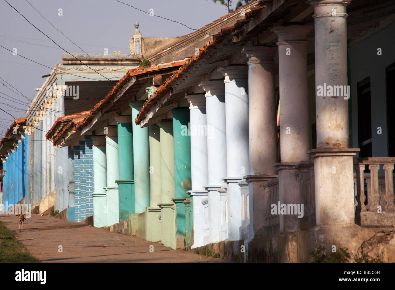 Cuban streetlife hi-res stock photography and images - Alamy