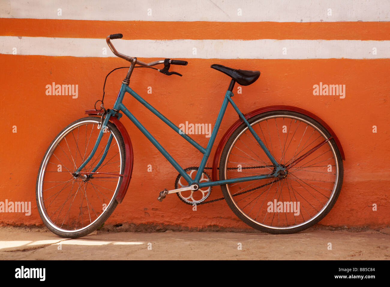 Red white blue bicycle hi-res stock photography and images - Alamy