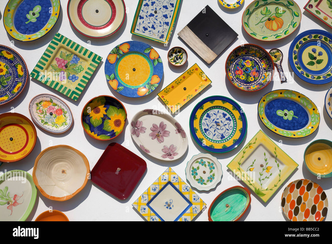 Colourful pottery hi-res stock photography and images - Alamy