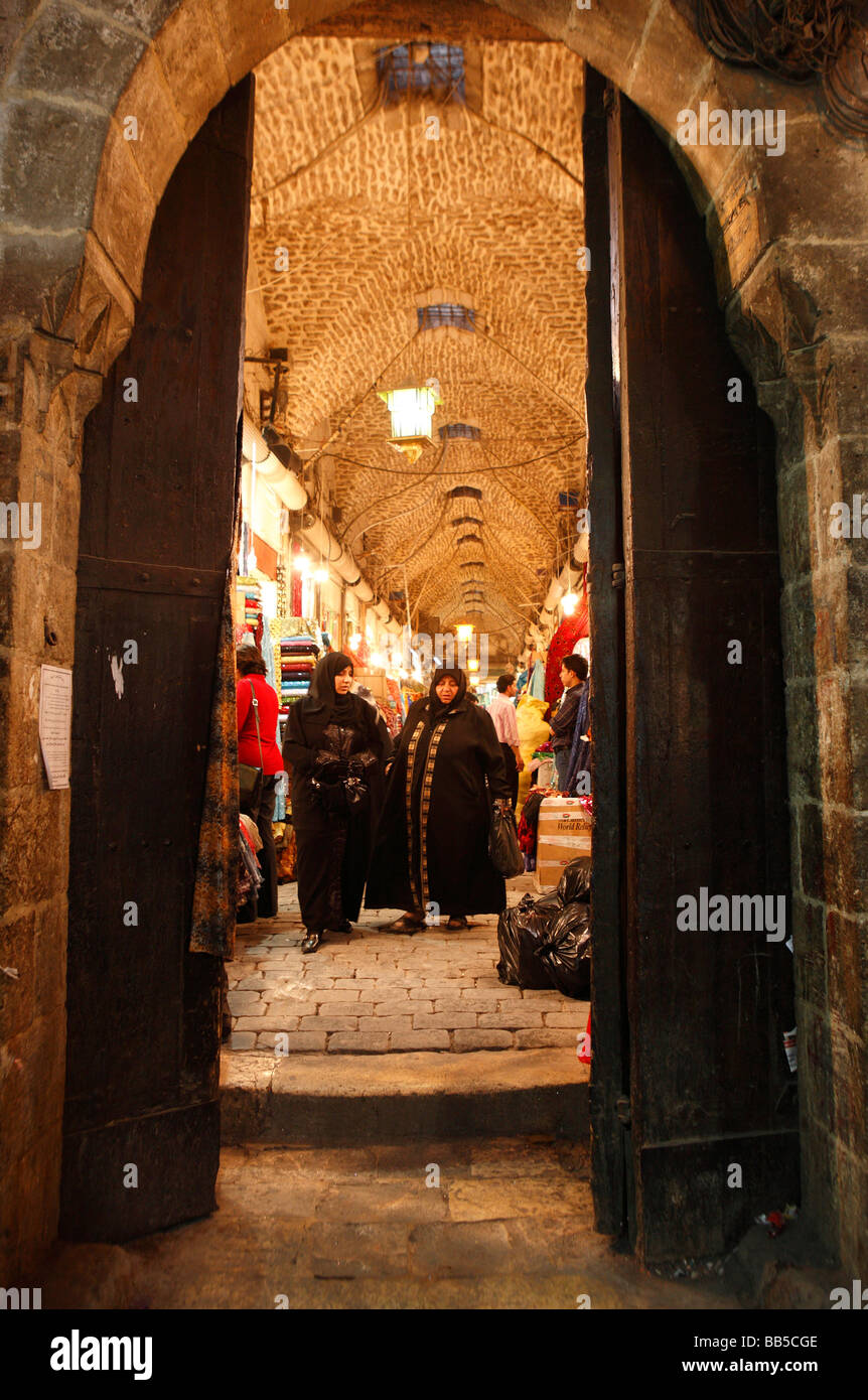 Aleppo souq hi-res stock photography and images - Alamy