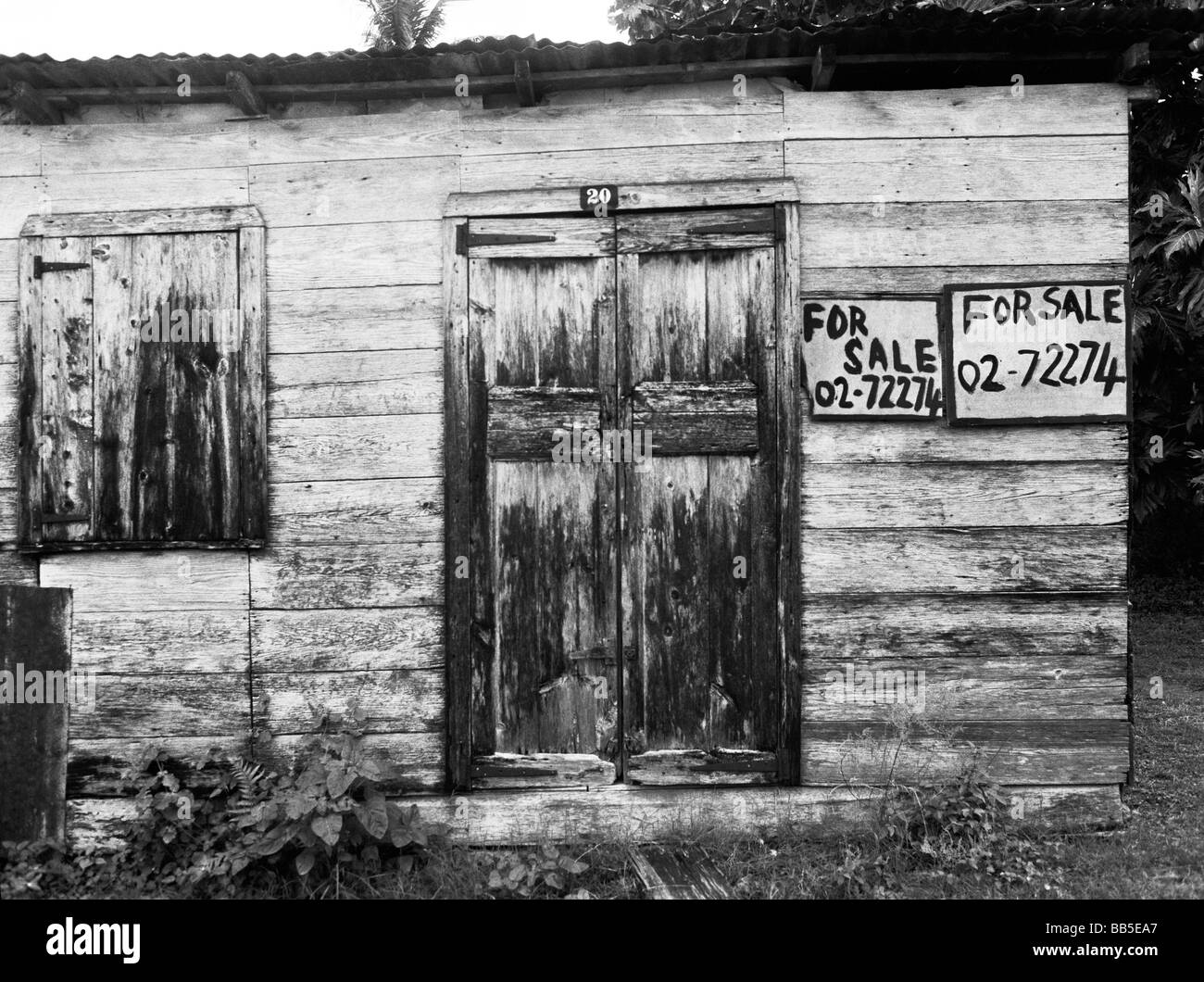 Traditional wooden houses belize hi-res stock photography and images ...