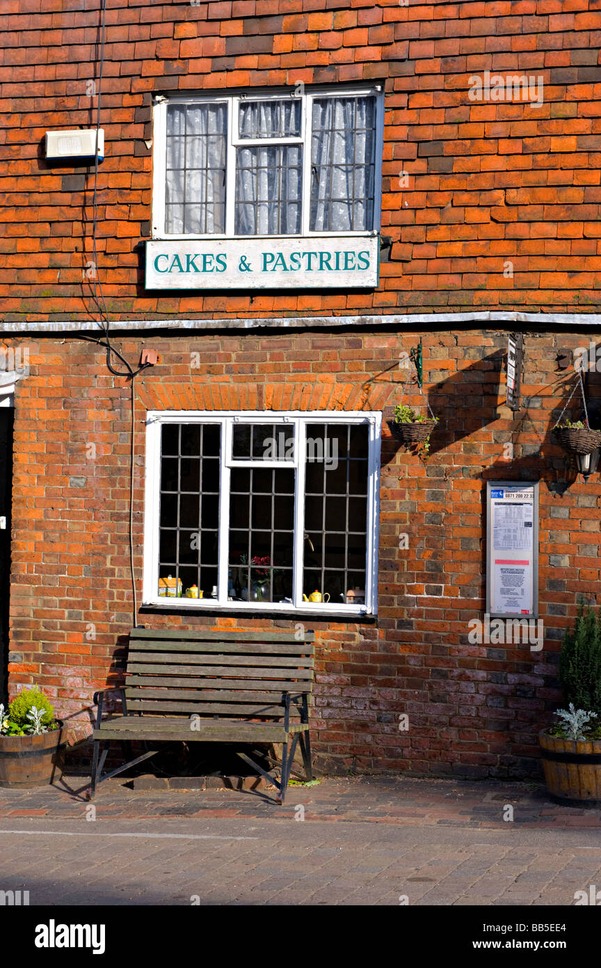 Kentish bus hi-res stock photography and images - Alamy