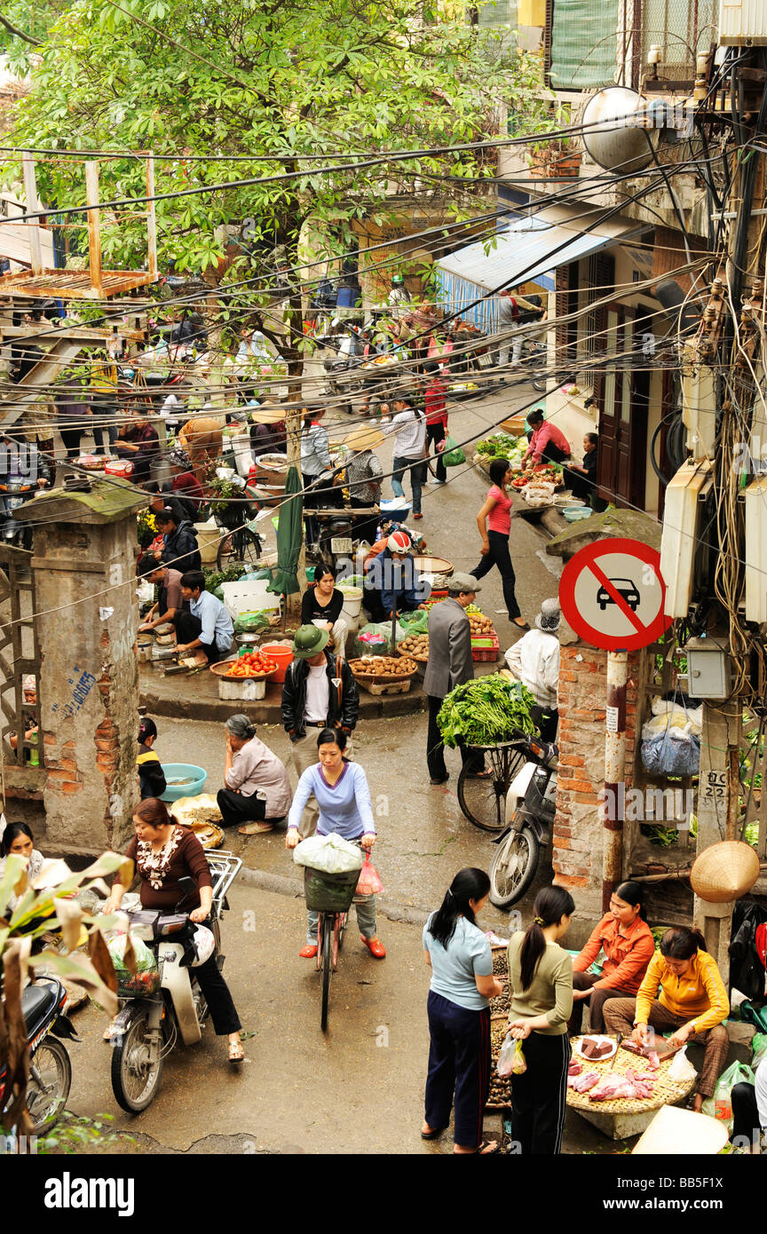 morning fresh market corner in Old Quarter, Hanoi, vietnam Stock Photo ...