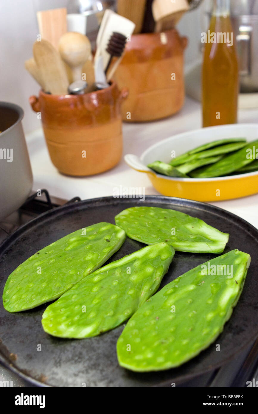 Cooking nopal cactus hi-res stock photography and images - Alamy
