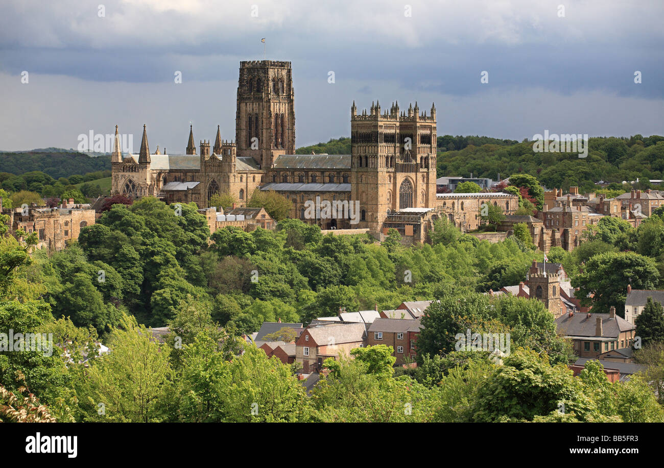 Durham cathedral exterior hi-res stock photography and images - Alamy