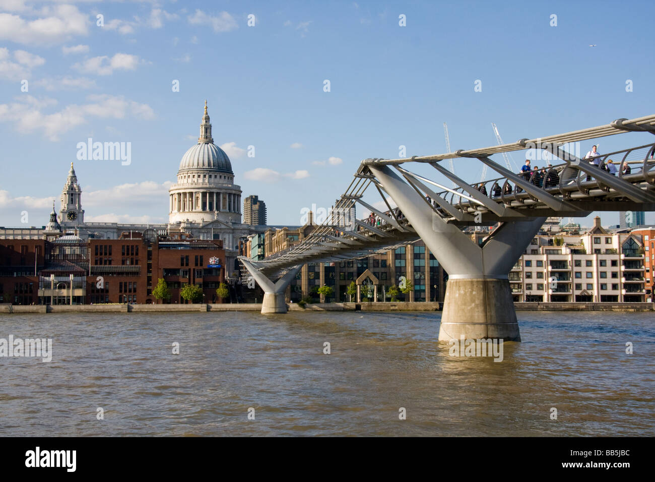 Millennium Bridge and St Pauls Cathedral London England Stock Photo - Alamy