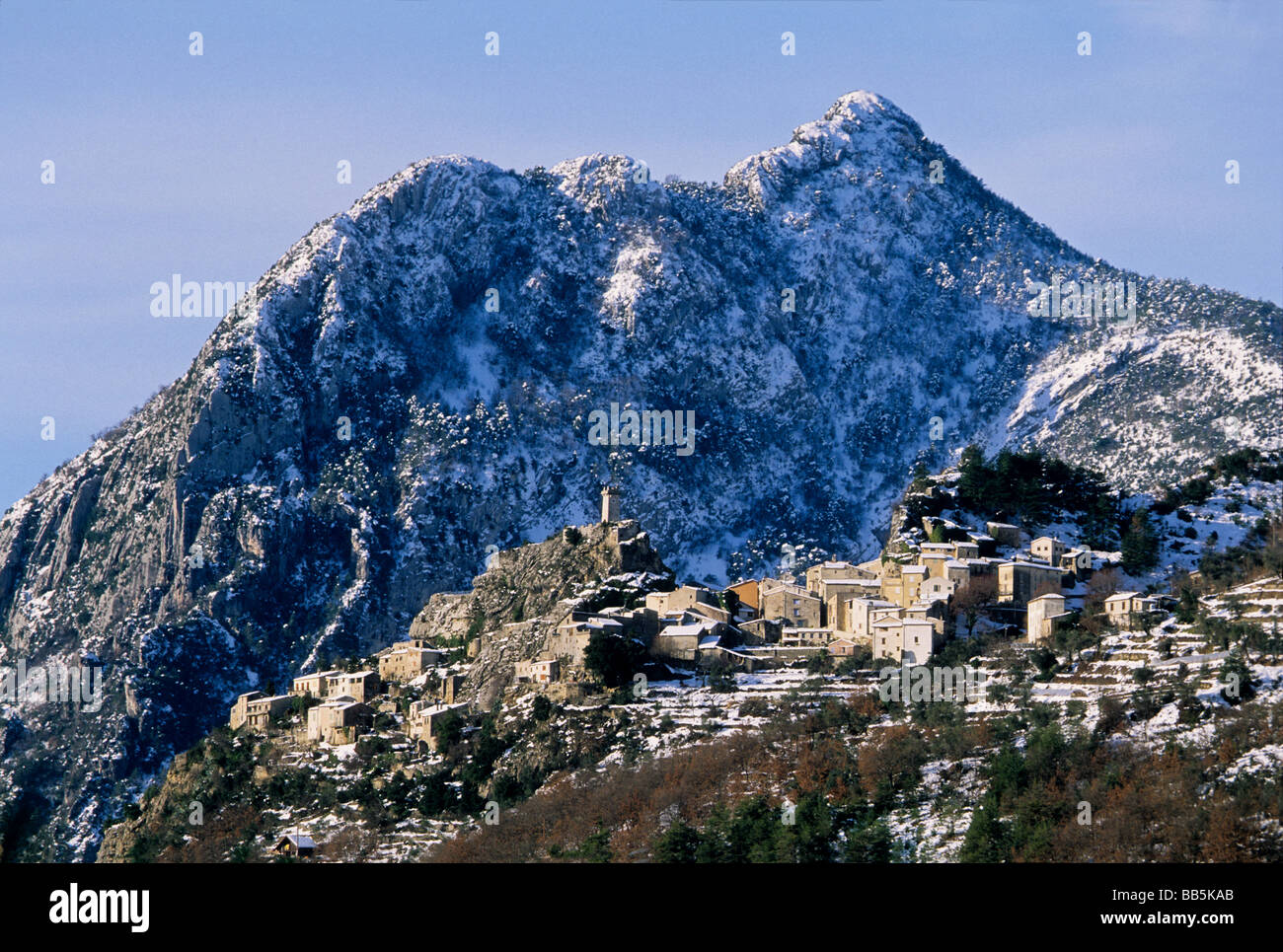 France typical village hi-res stock photography and images - Alamy