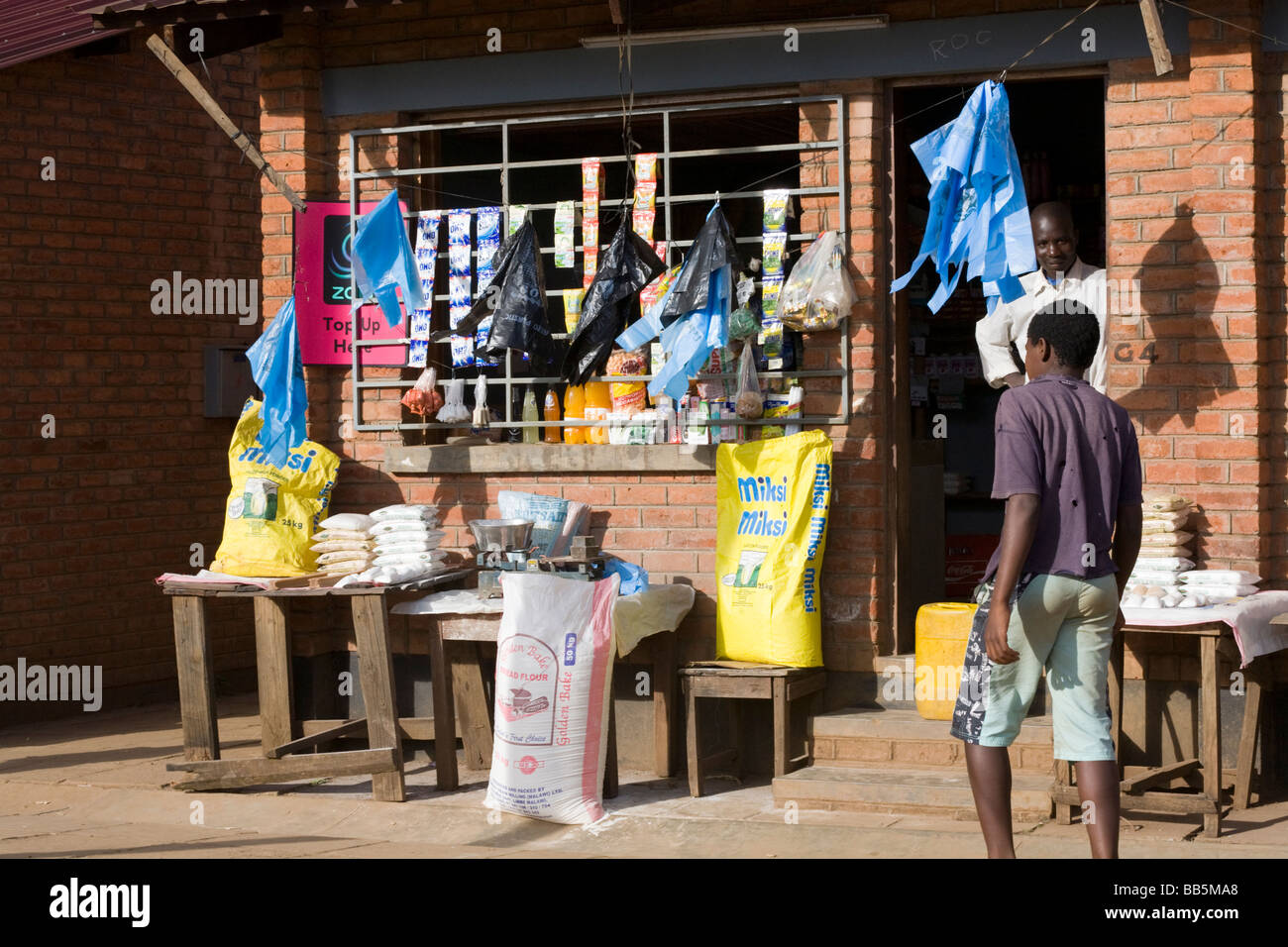 Rural shop africa hi-res stock photography and images - Alamy