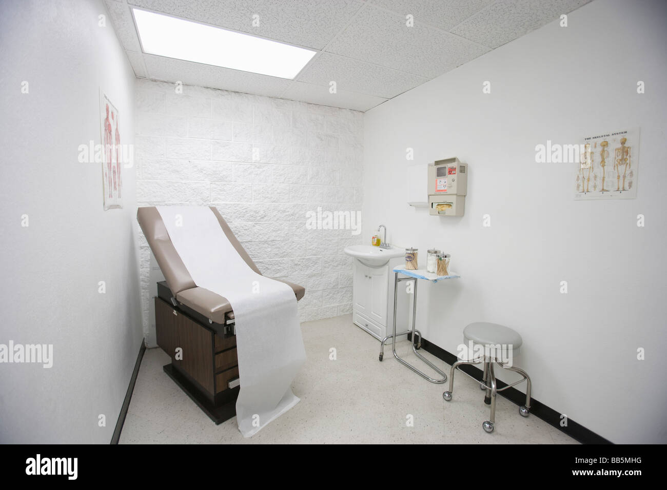 Medical examination room Stock Photo - Alamy