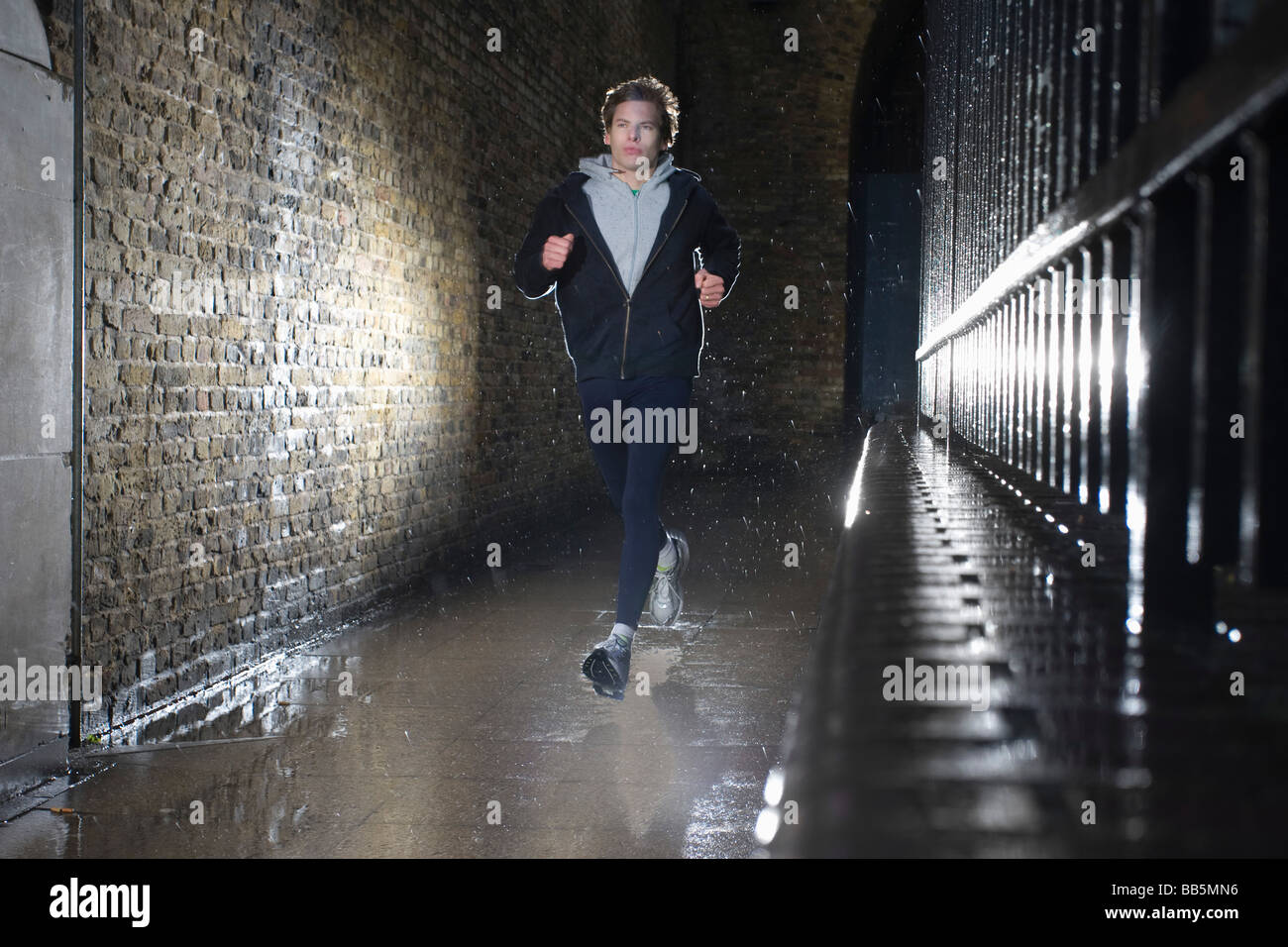 Jogger london night hi-res stock photography and images - Alamy