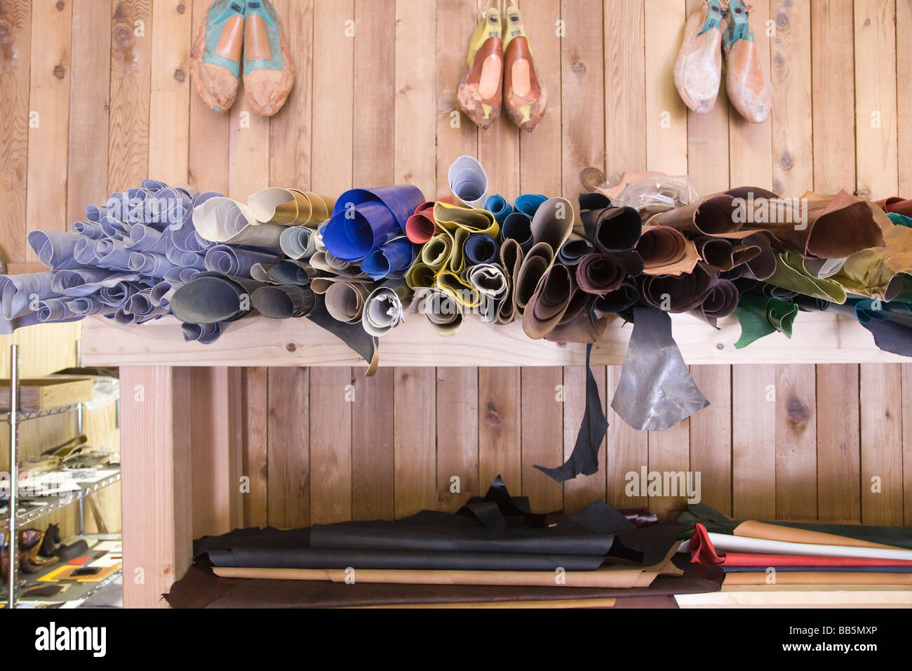 Traditional shoemaker workshop Stock Photo - Alamy