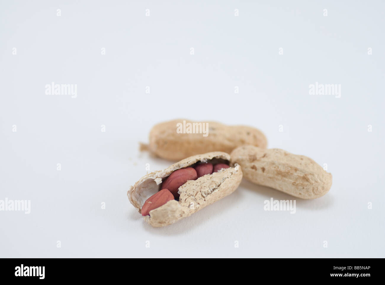Handfull peanuts hi-res stock photography and images - Alamy
