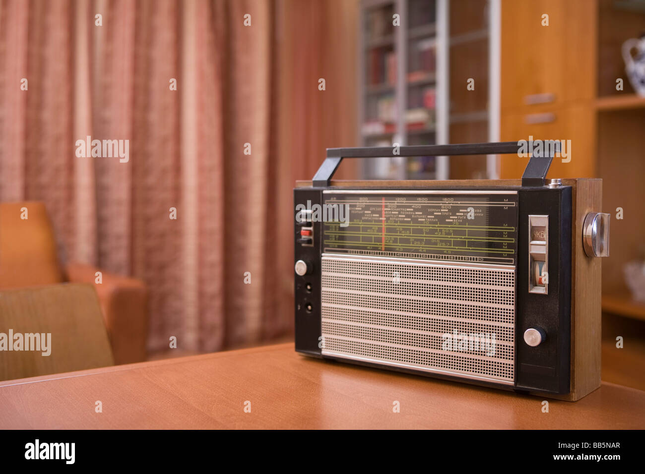 Retro living room hi-res stock photography and images - Alamy