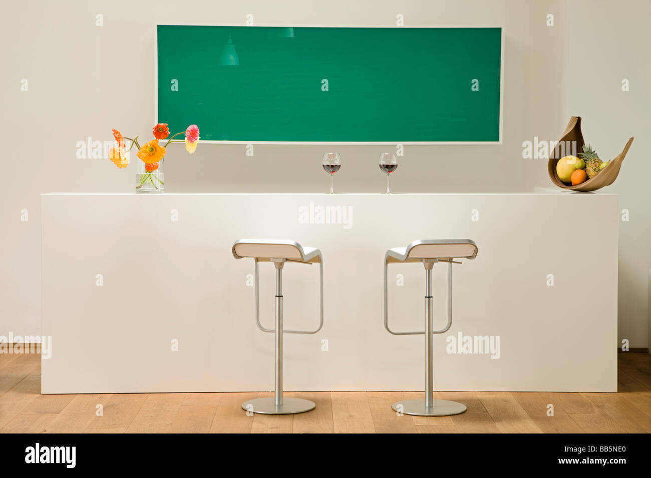 Home bar hi-res stock photography and images - Alamy