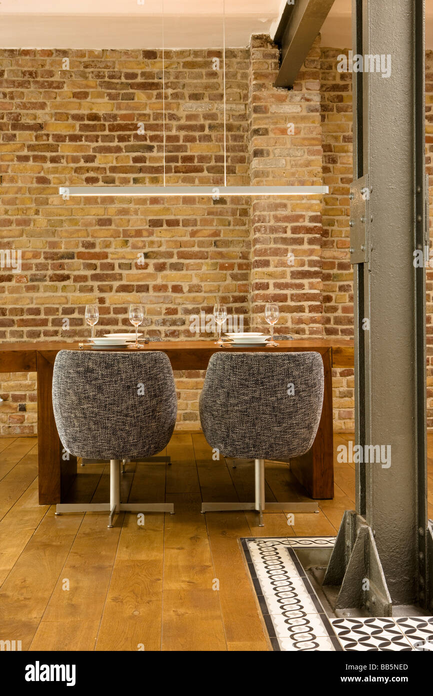 Chair showcase hi-res stock photography and images - Alamy