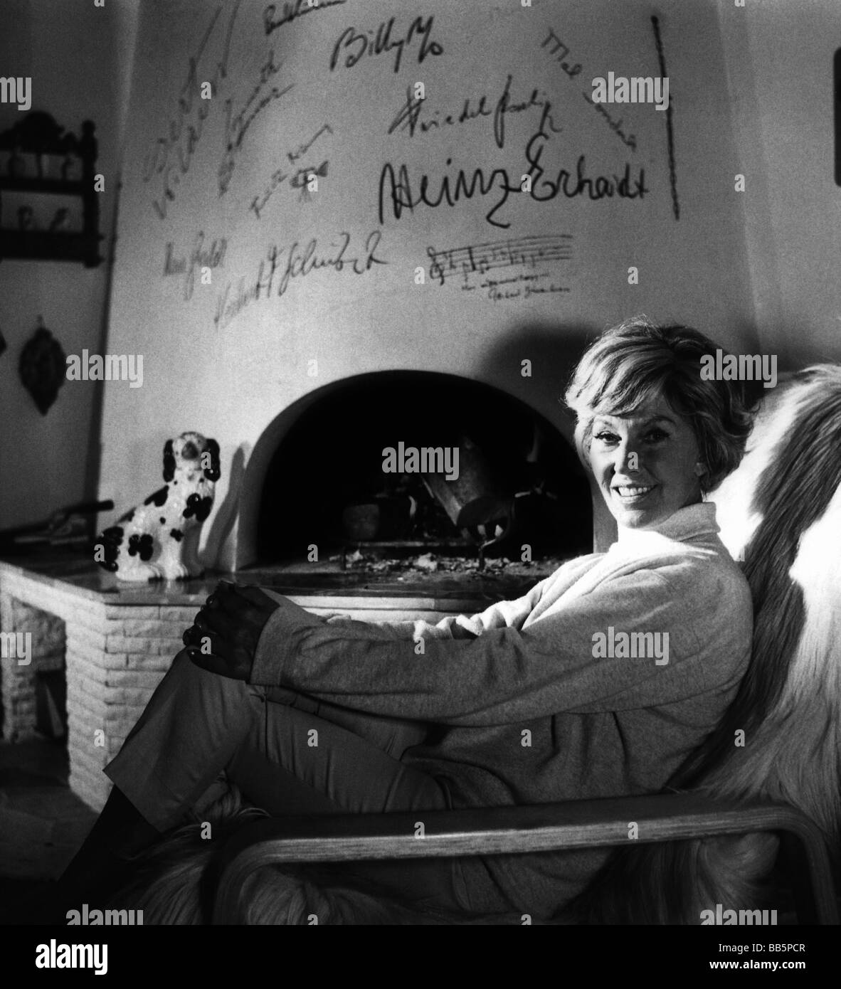 Lale andersen Black and White Stock Photos & Images - Alamy