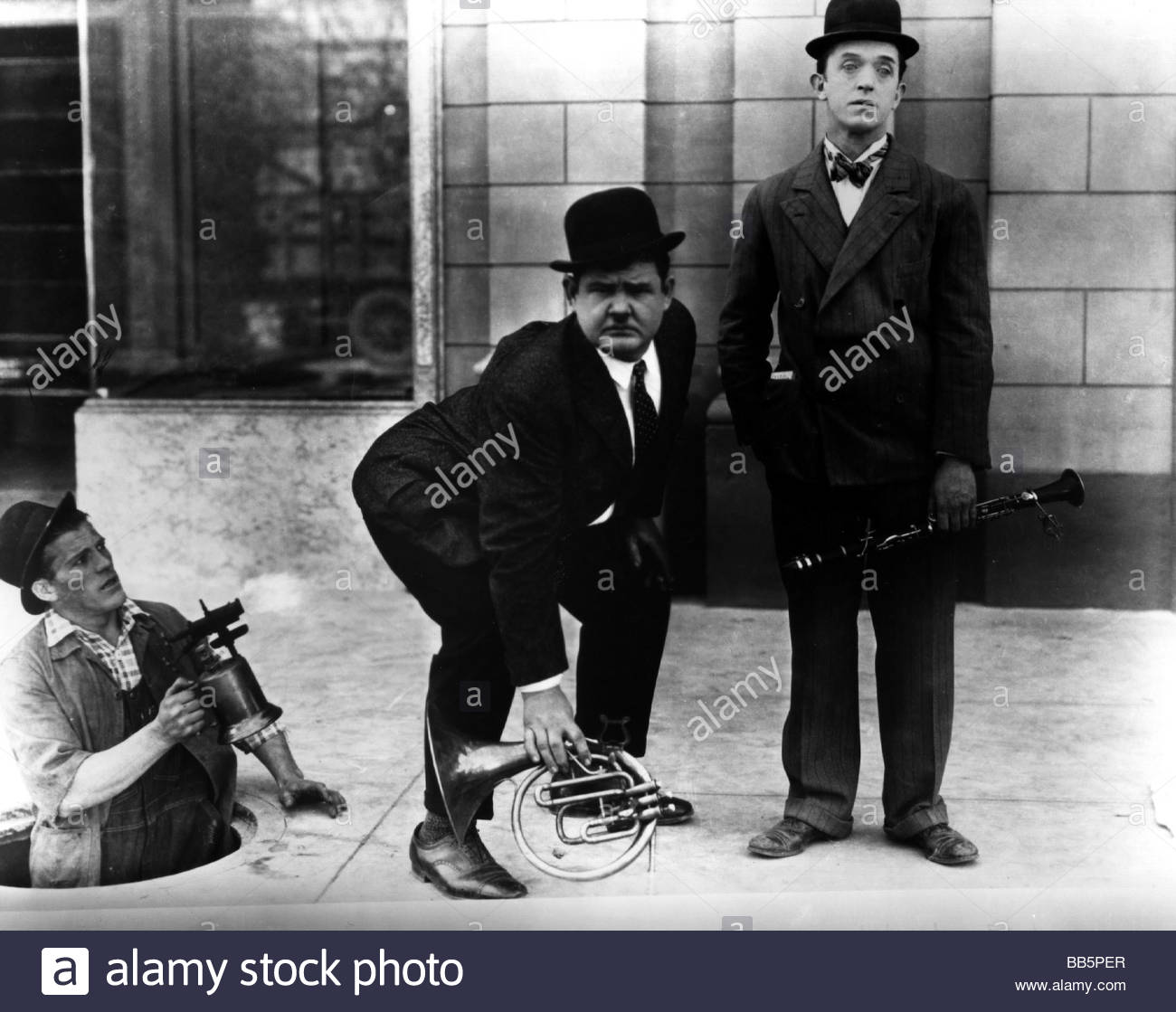 Stanley Laurel and Oliver Hardy | AVsite