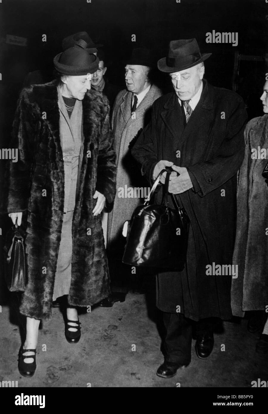 Max von laue Black and White Stock Photos & Images - Alamy