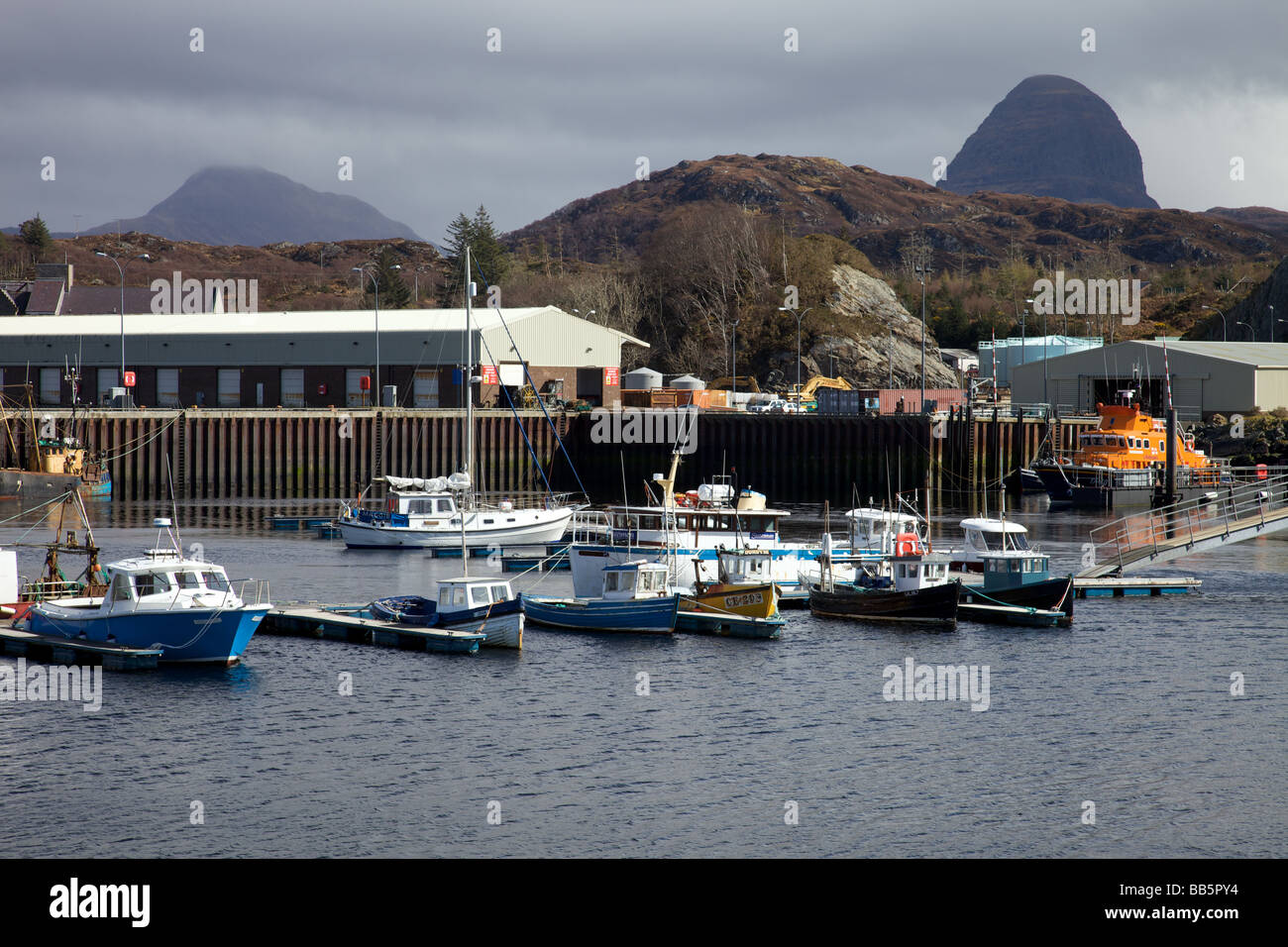 The fishing village of lochinver hi-res stock photography and images ...