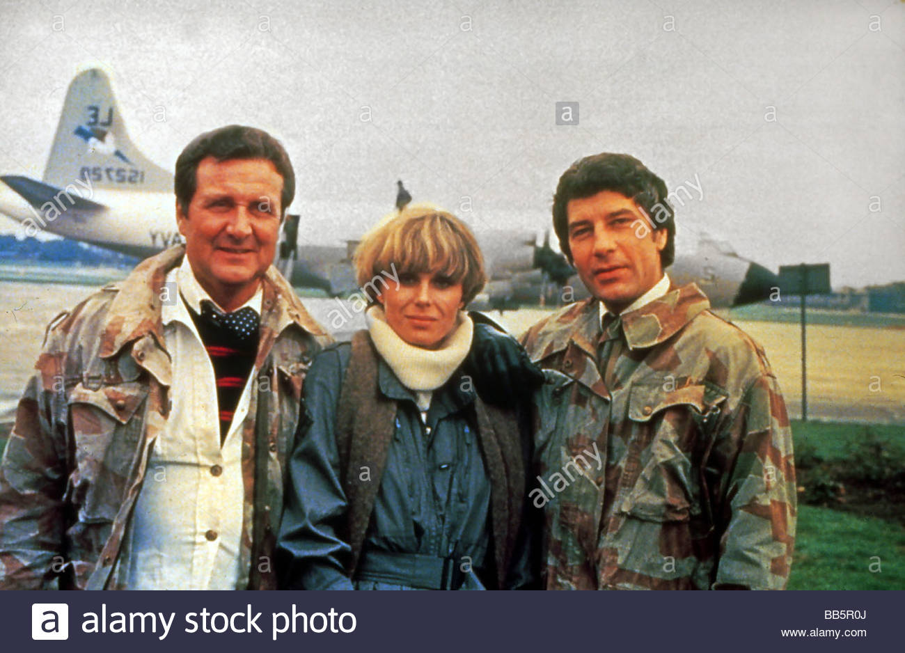 The Avengers Tv Series Stock Photos & The Avengers Tv Series Stock ...