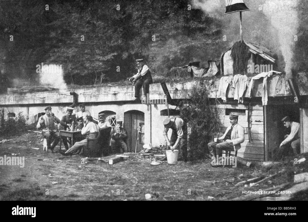 events, First World War / WWI, back area, German soldiers at a bunker ...