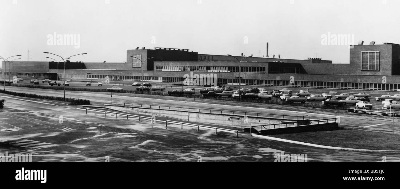 Car factory 1960s hi-res stock photography and images - Alamy