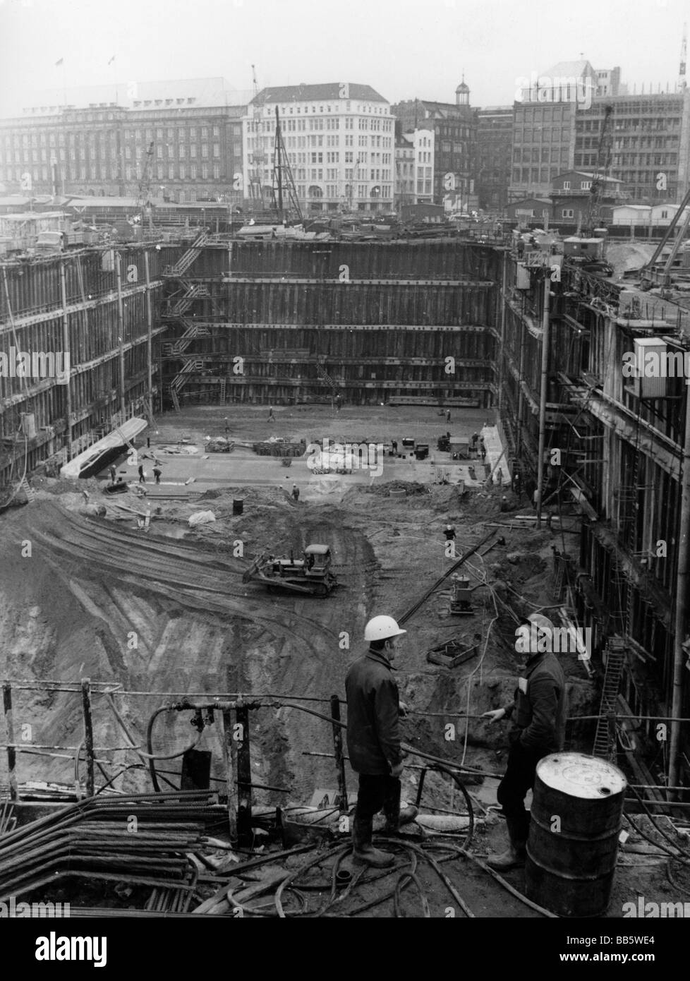 1960s construction worker hi-res stock photography and images - Alamy