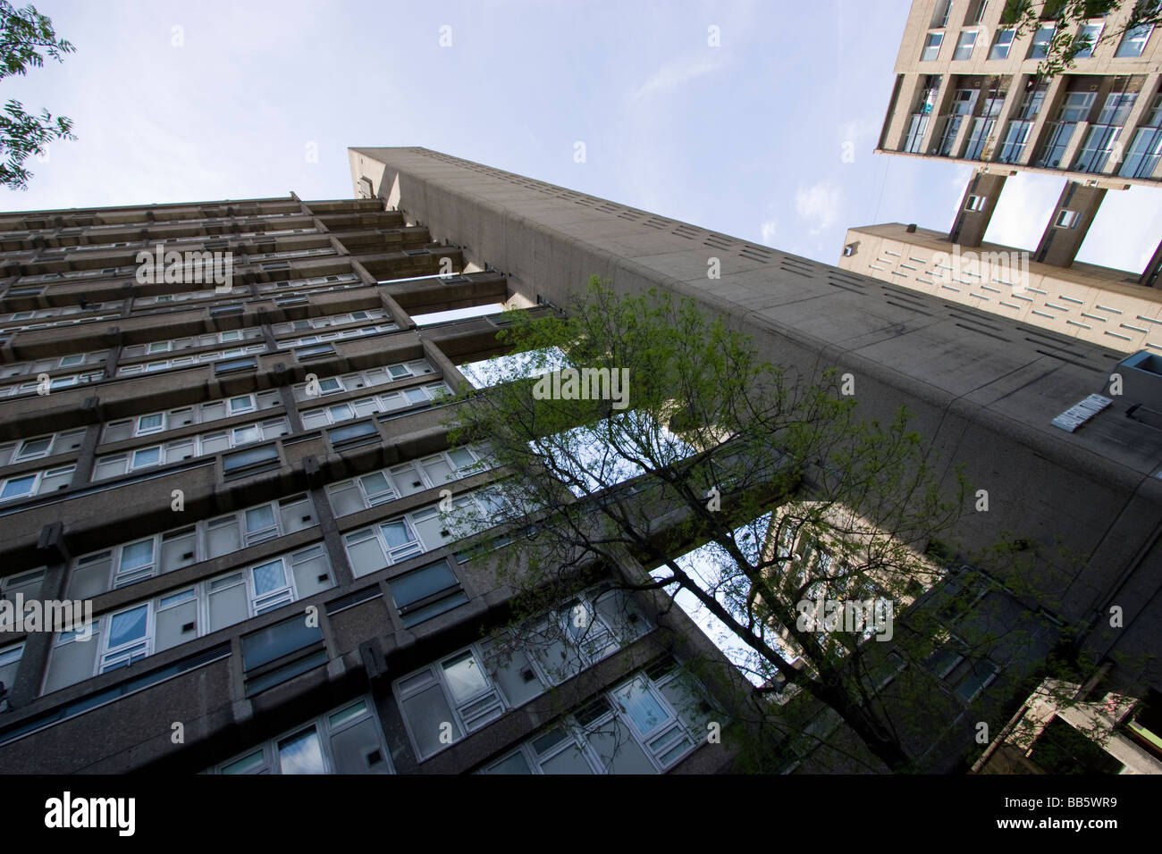 Balfron Tower is a 27-storey residential building located in the Poplar ...