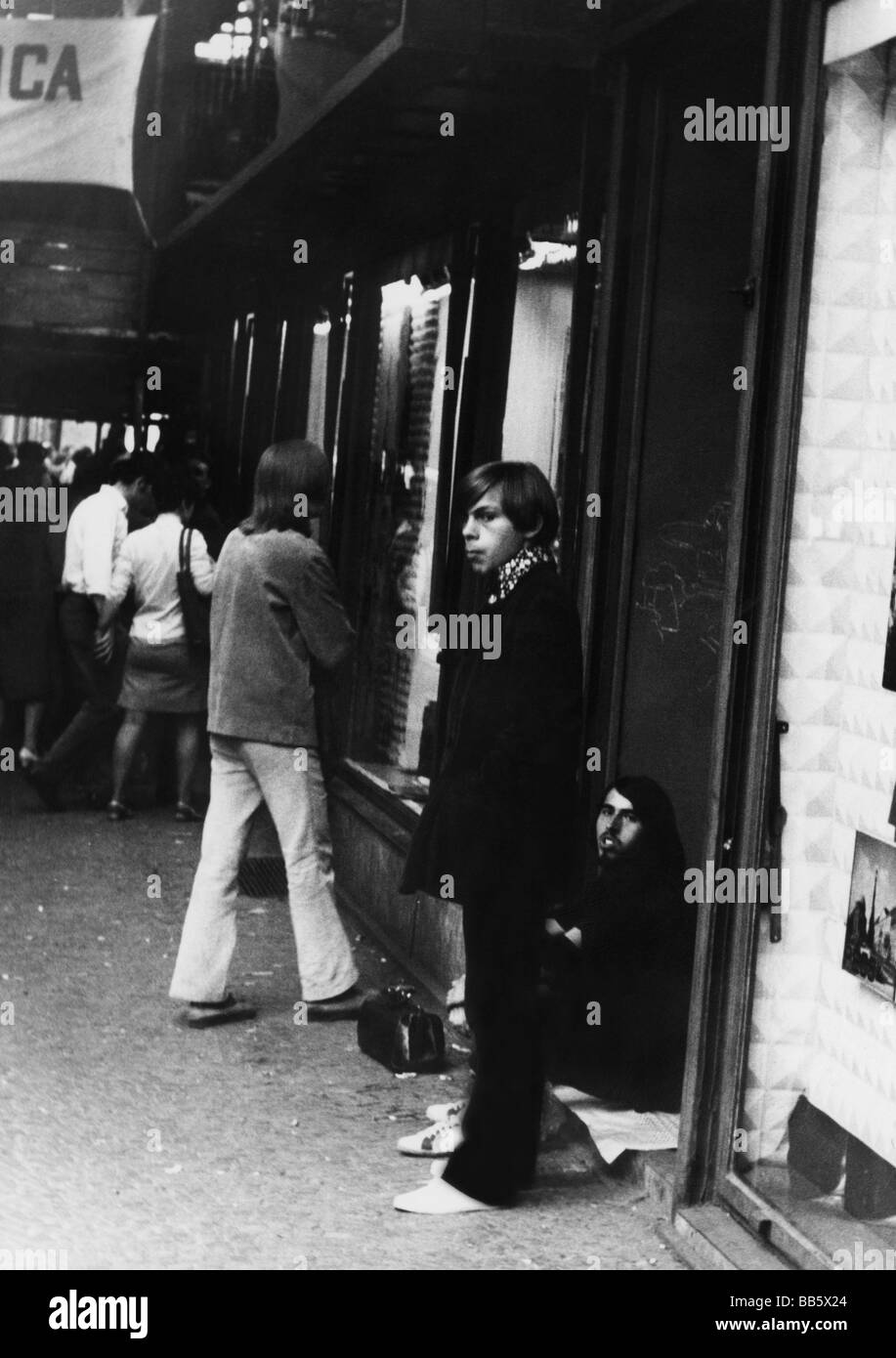 geography / travel, Czech Republic, Prague Spring, 1968, teenagers in ...
