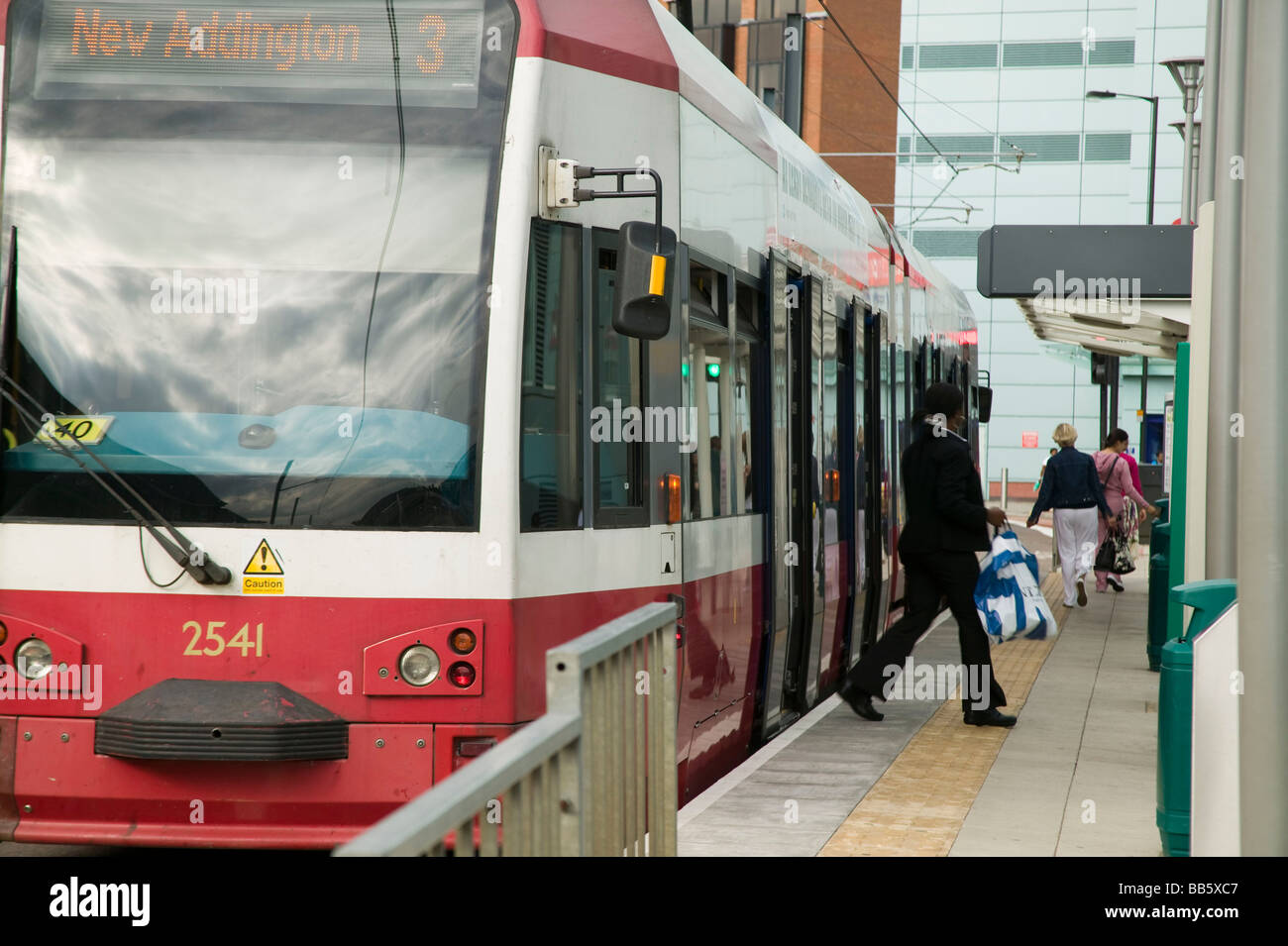 Croydon Station Trams High Resolution Stock Photography and Images - Alamy