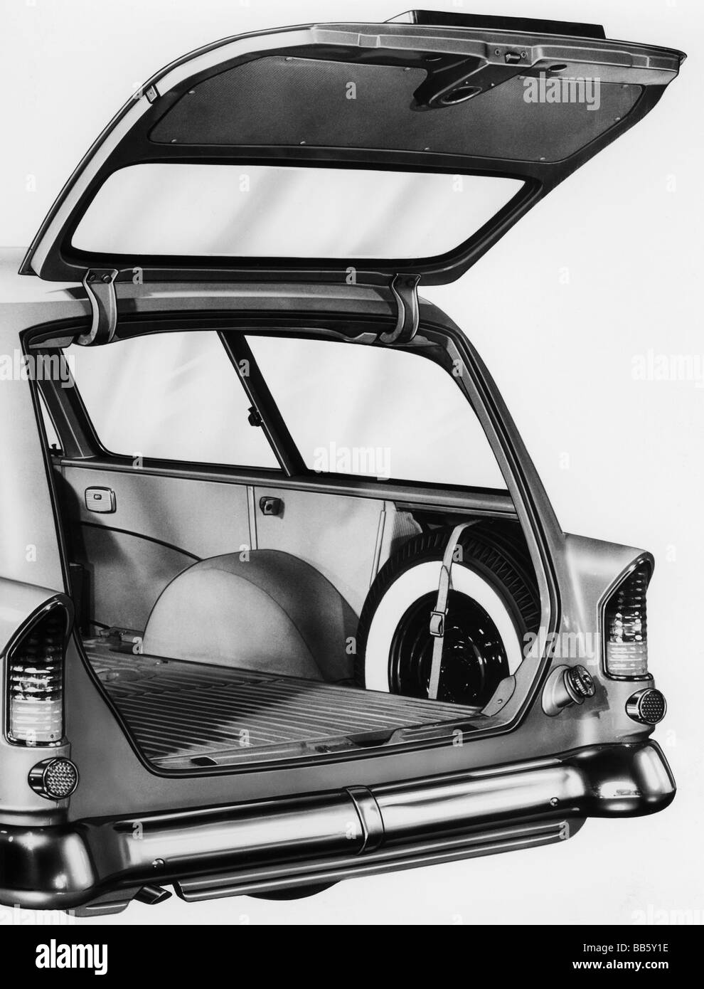 1950s car boot hi-res stock photography and images - Alamy