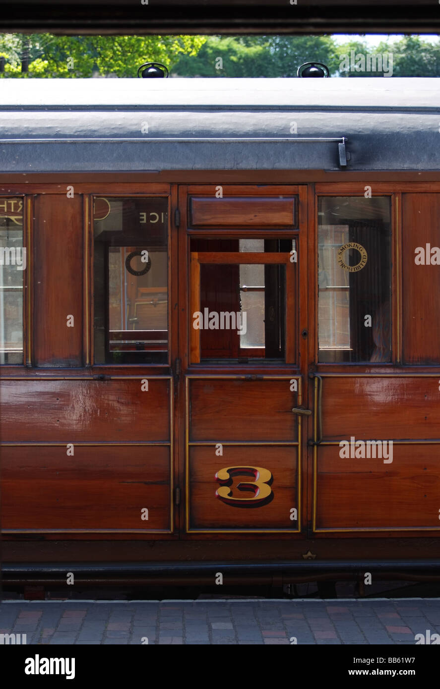 Vintage railway carriage hi-res stock photography and images - Alamy